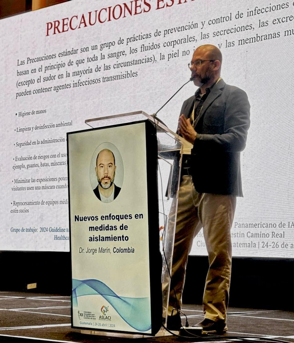 Supimos que: Nuestros médicos, en otras latitudes